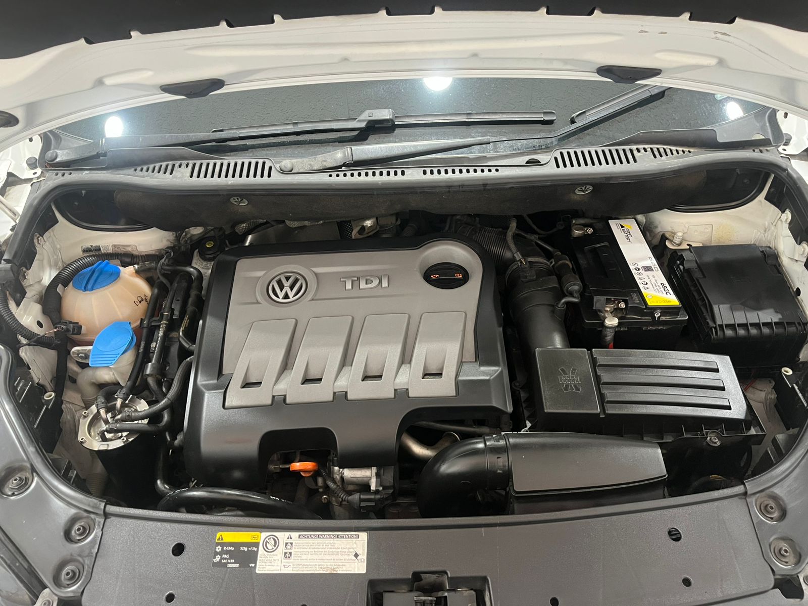 R3 699pm- 2012 Volkswagen Touran 2.0 TDI Comfortline, – Spreelinemotors