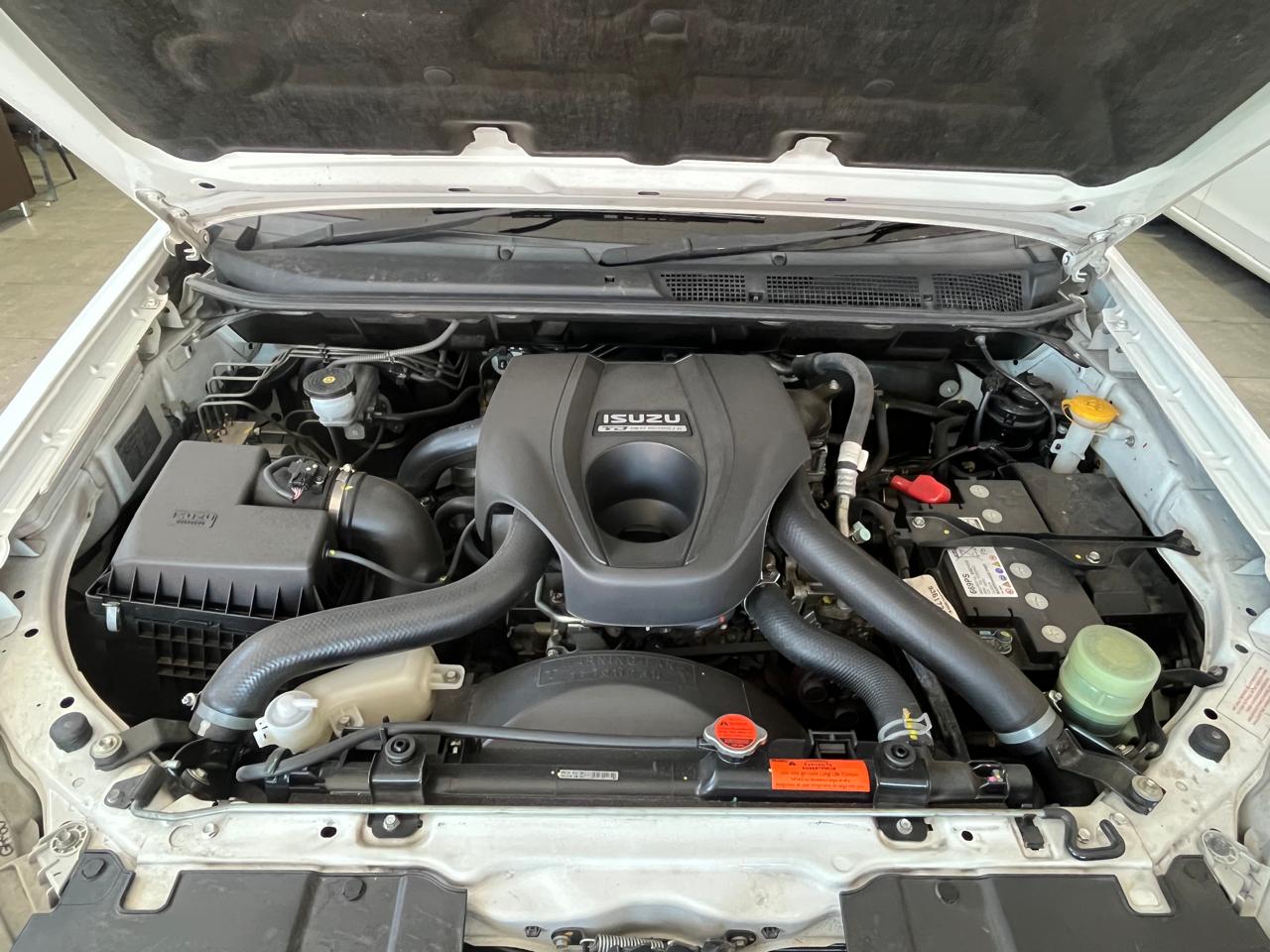 +-R5 599 p/m 2021 Isuzu D-Max 250 HO Fleetside Safety Single-Cab ...